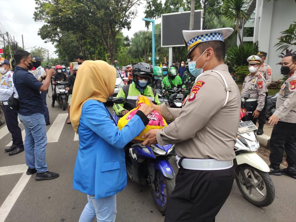 Sinar Pagi Baru - POLRI PEDULI Berikan Sentuhan Kemanusiaan Kepada ...